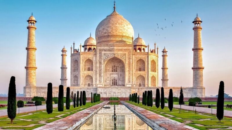 Book Cab & Tour Guide for Agra Tour | Travel Buddies