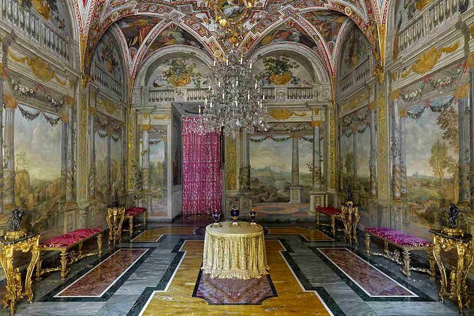 Column Gallery | Travel Buddies