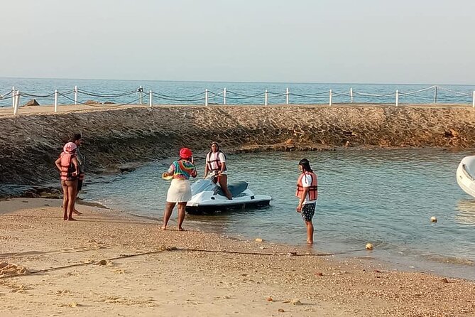 Day Use Red Sea Ain EL Sokhna Beach From Cairo/ Giza Hotels With Lunch ...