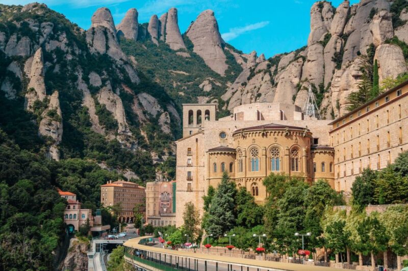 From Barcelona: Montserrat Guided Tour | Travel Buddies