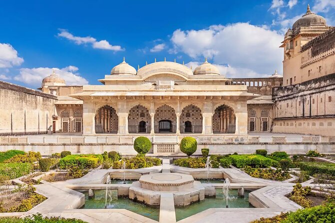 From Delhi: Monkey Temple and Jaipur City Tour By Car | Travel Buddies