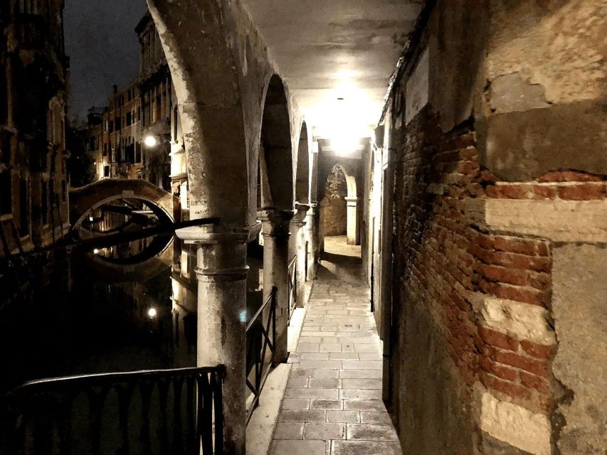 Ghosts of Venice: Unveiling the Haunted Past | Travel Buddies