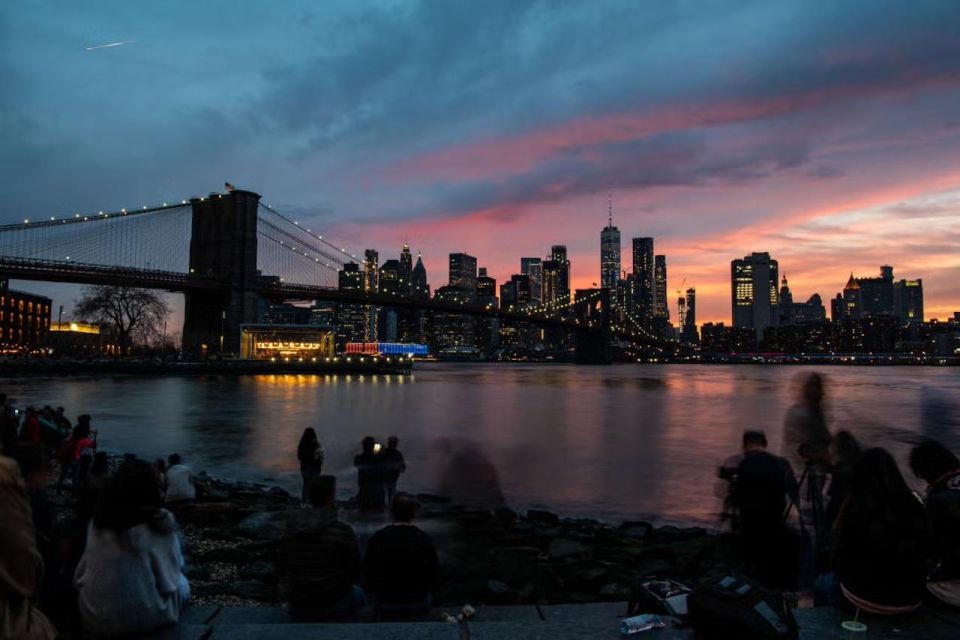 New York City: Brooklyn Bridge and Dumbo Walking Tour | Travel Buddies