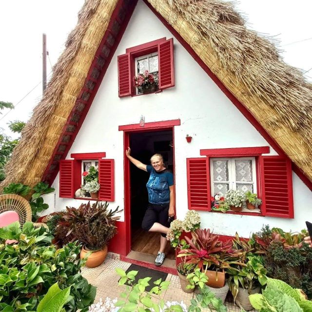 Private - Bus 19 Seater | Travel Buddies