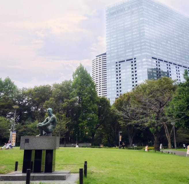 Private Tokyo Shinjuku Bus Tour With Licensed Guide | Travel Buddies