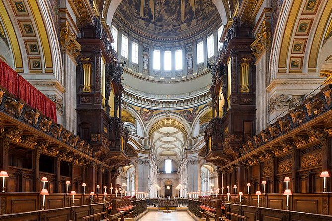 Private Tour: London Walking Tour of St Pauls Cathedral | Travel Buddies