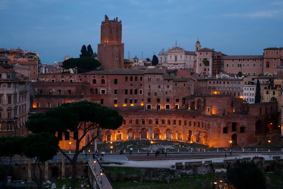 Rome Evening Walking Tour Under the Starlit Sky | Travel Buddies