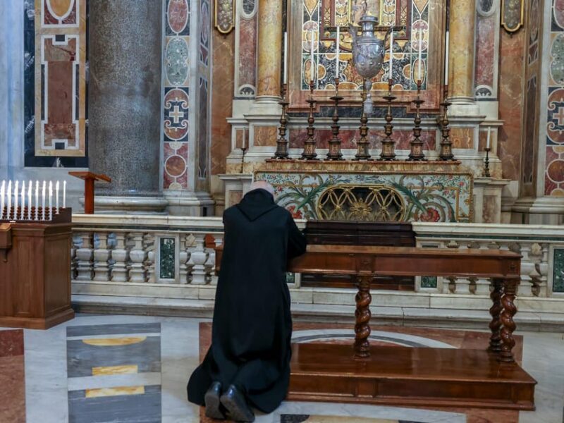 Rome: St. Peter’s Basilica, Tombs Tour & Optional Dome Climb | Travel ...