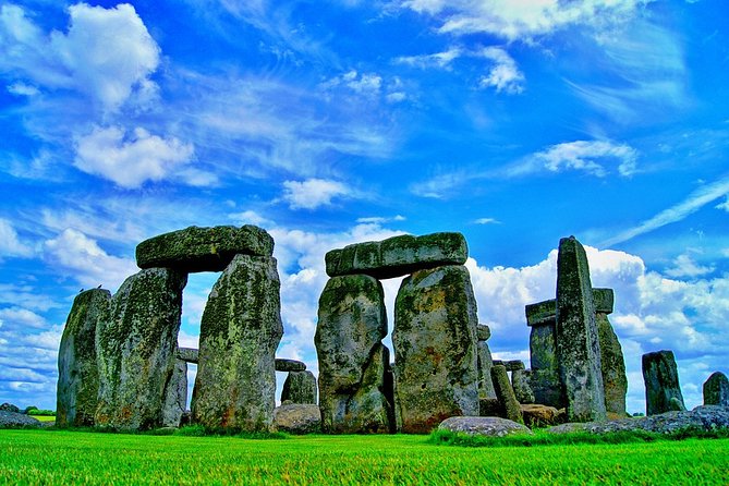 Stonehenge, Roman Bath & Salisbury Cathedral Private Tour | Travel Buddies
