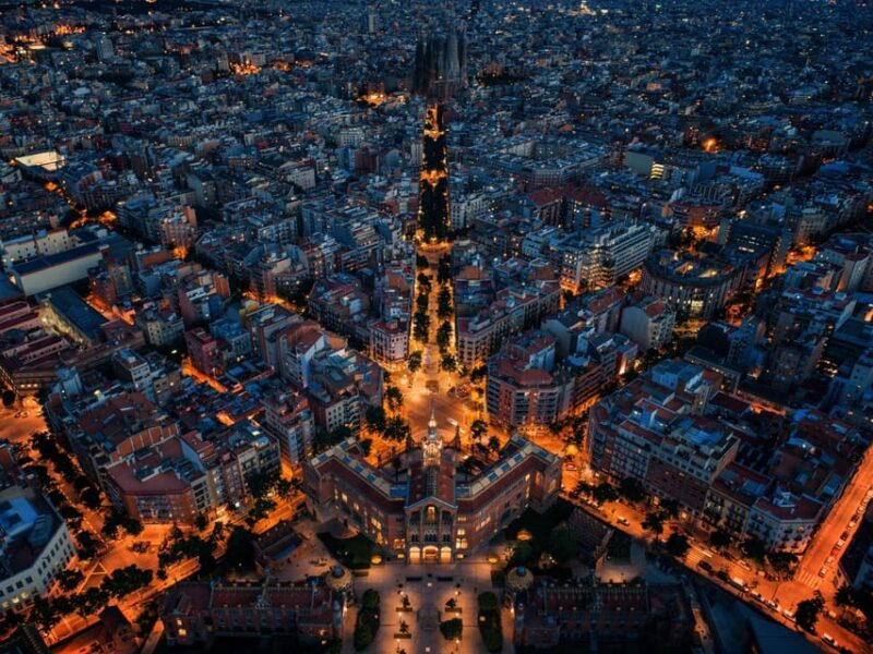 Tour: Barcelona With Sagrada Familia | Travel Buddies