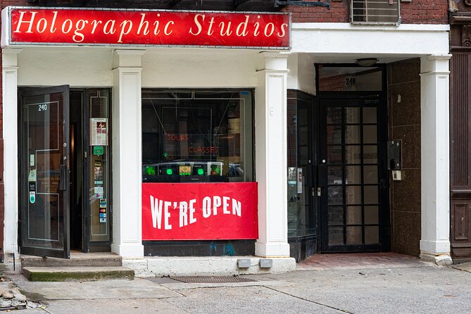 Tour of Dr. Lasers Holographic Studios and Laser Lab | Travel Buddies