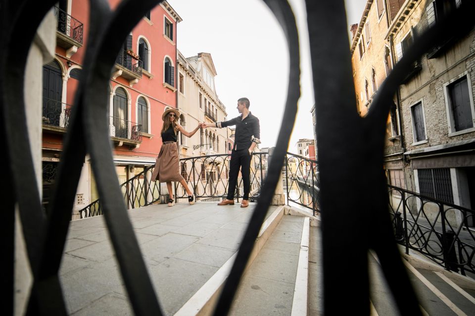 Venice Professional Photo Shoot | Travel Buddies