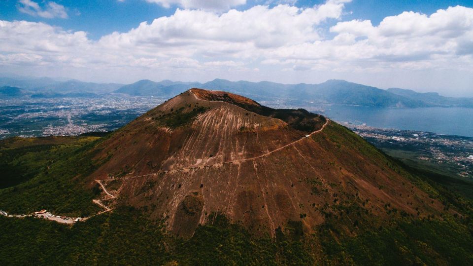 Vesuvius: Excursion With Skip-The-Line Ticket and Expert Guide | Travel ...