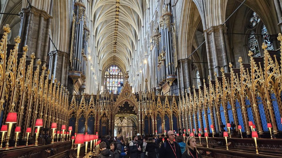 VIP Skip the Line Westminster Abbey & The Crown Highlights | Travel Buddies